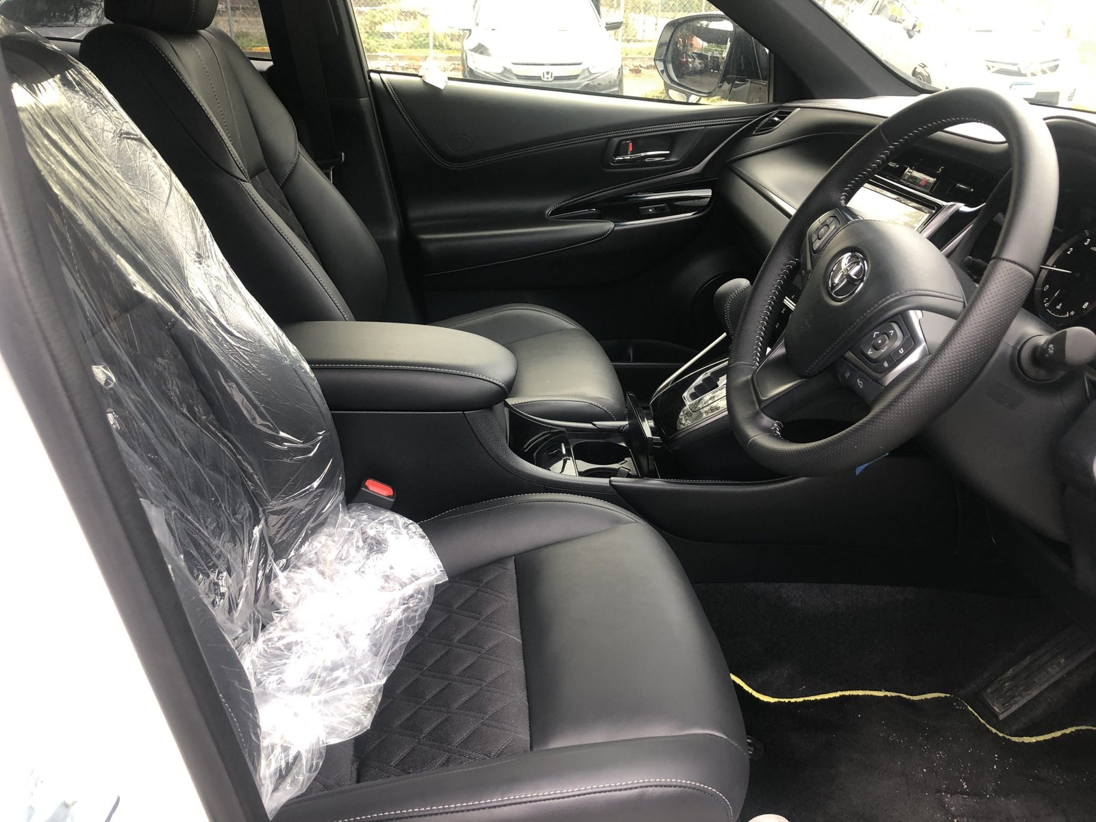 2020 TOYOTA HARRIER PREMIUM | SOPI Motors